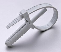 Méthodes de fixation des fils et câbles au mur